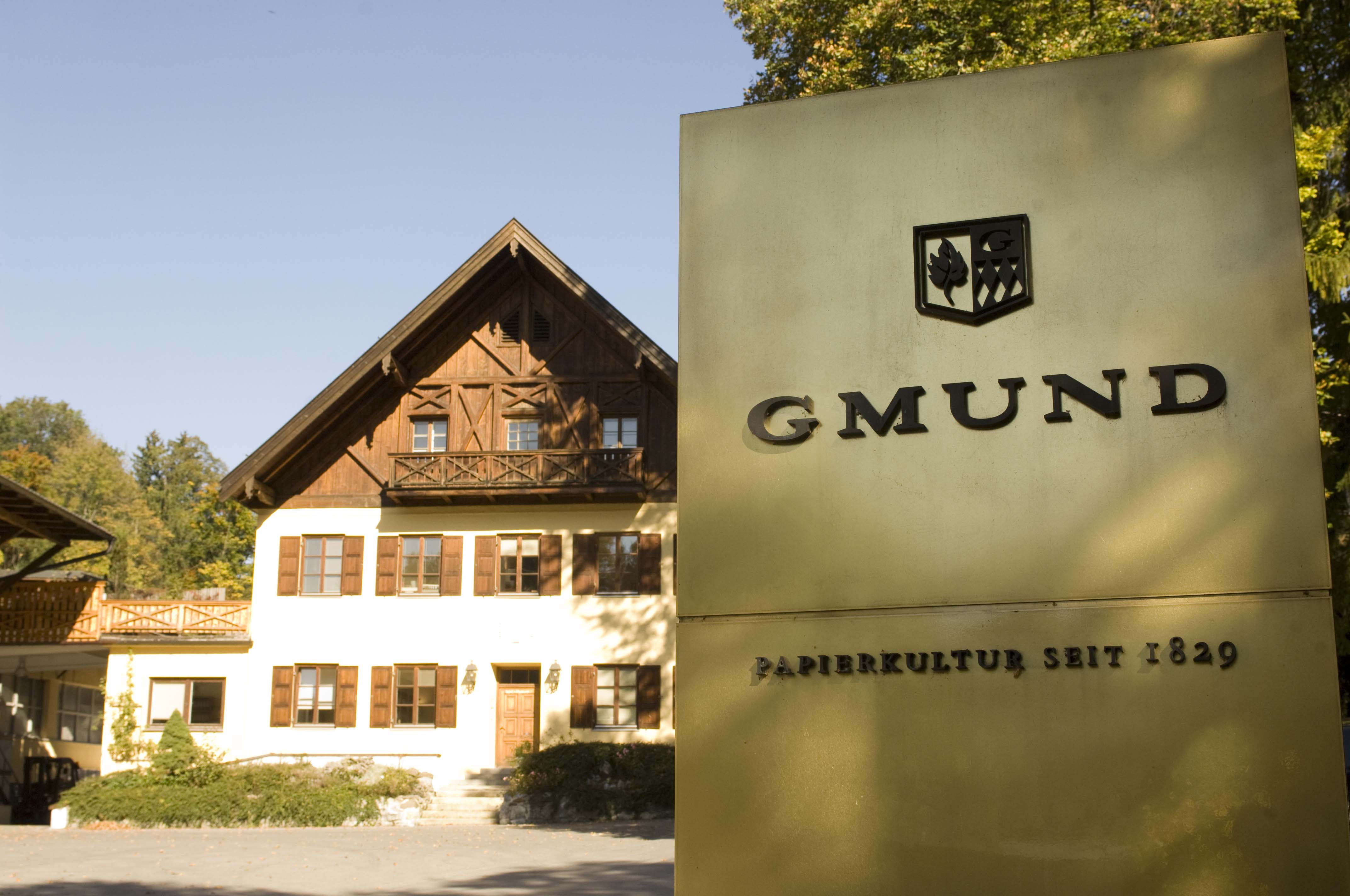 Gmund_Papier_Geb+ñude_au+ƒen - Handschrift Magazin